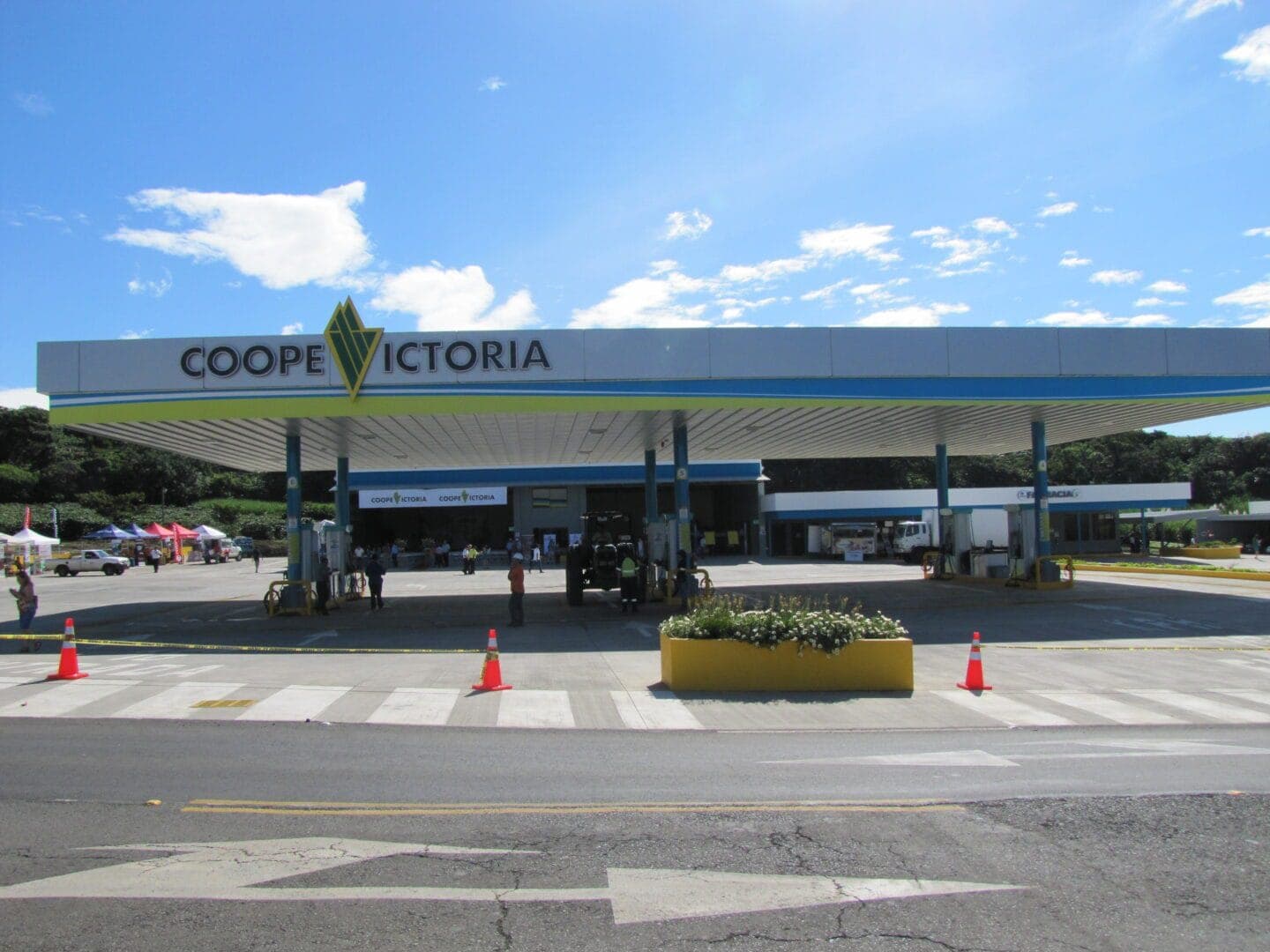 CoopeVictoria estrena la estación de servicio más grande de ...