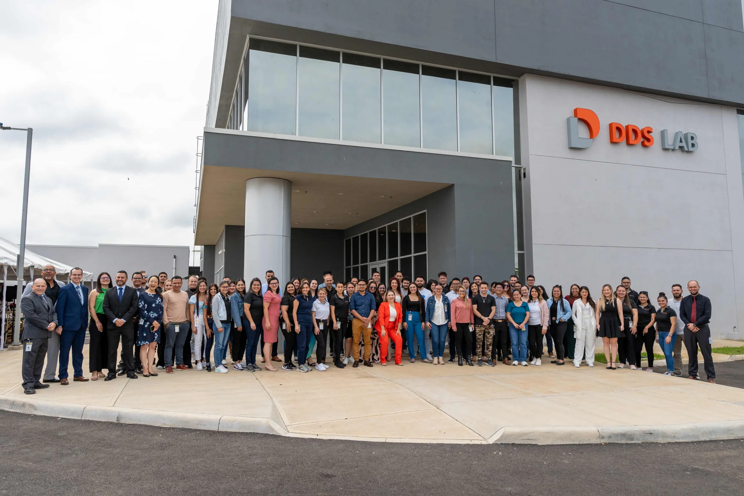 DDS Lab, empresa líder del sector dental inaugura planta de producción ...