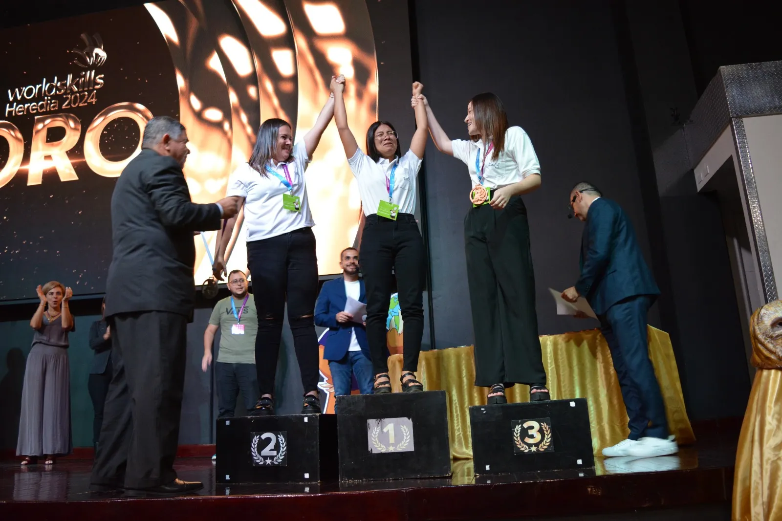 10 estudiantes del INA se convirtieron en los campeones nacionales de ...